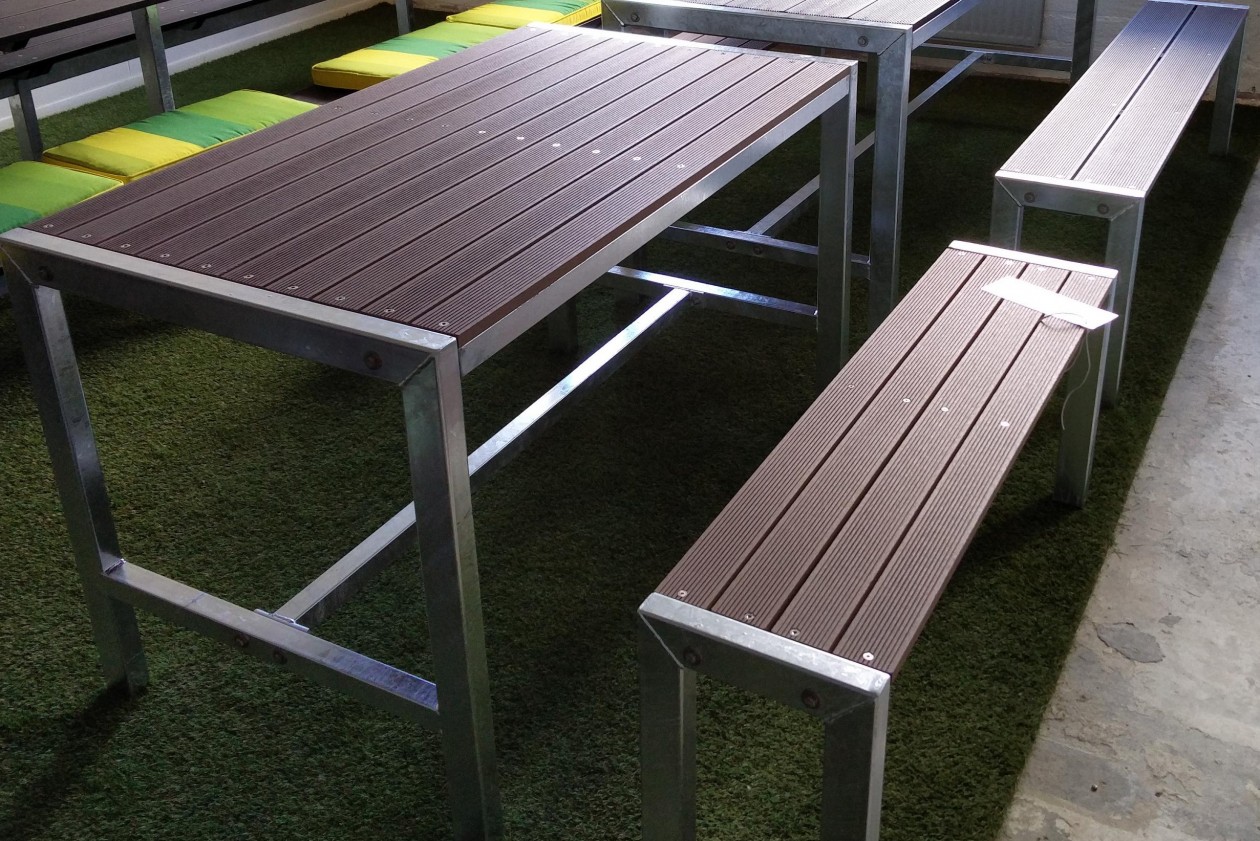 Tafels en banken op maat - tuinmeubelen - tuin - Wonen.nl