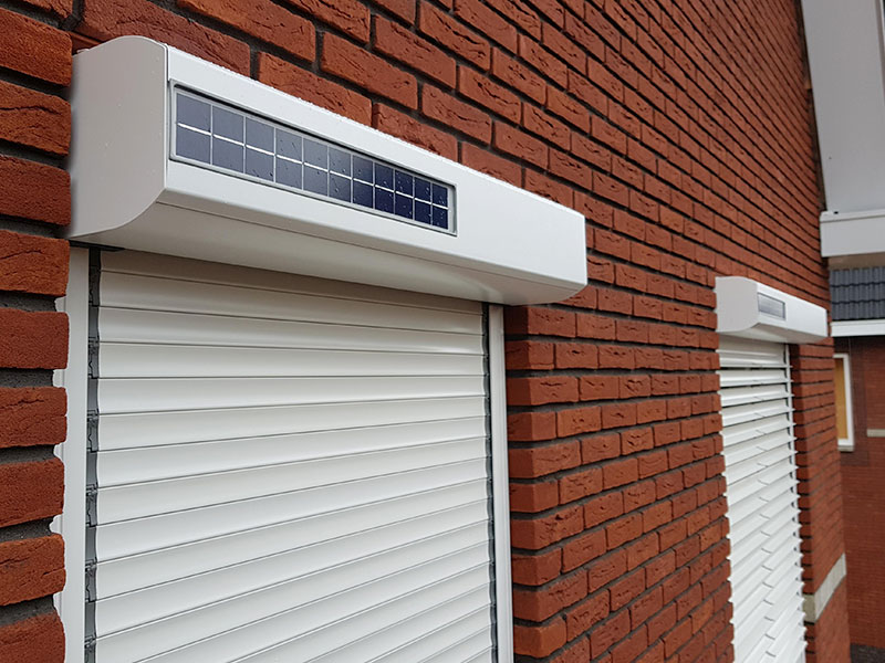 Solar rolluik met kantelbare lamellen - ramen-kozijnen - verbouwen ...