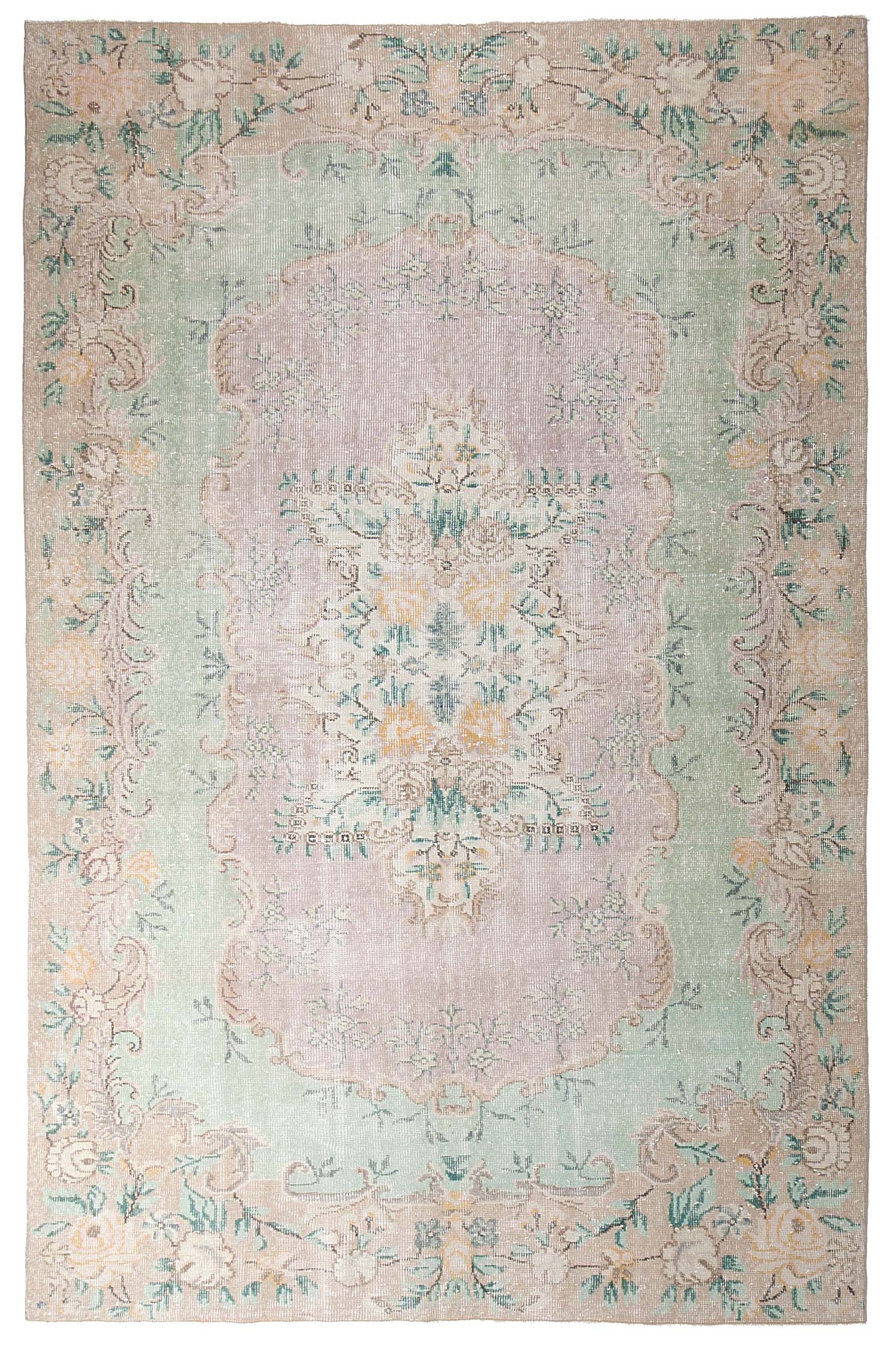 Vintage recoloured rug kleur pink green (276x280cm)