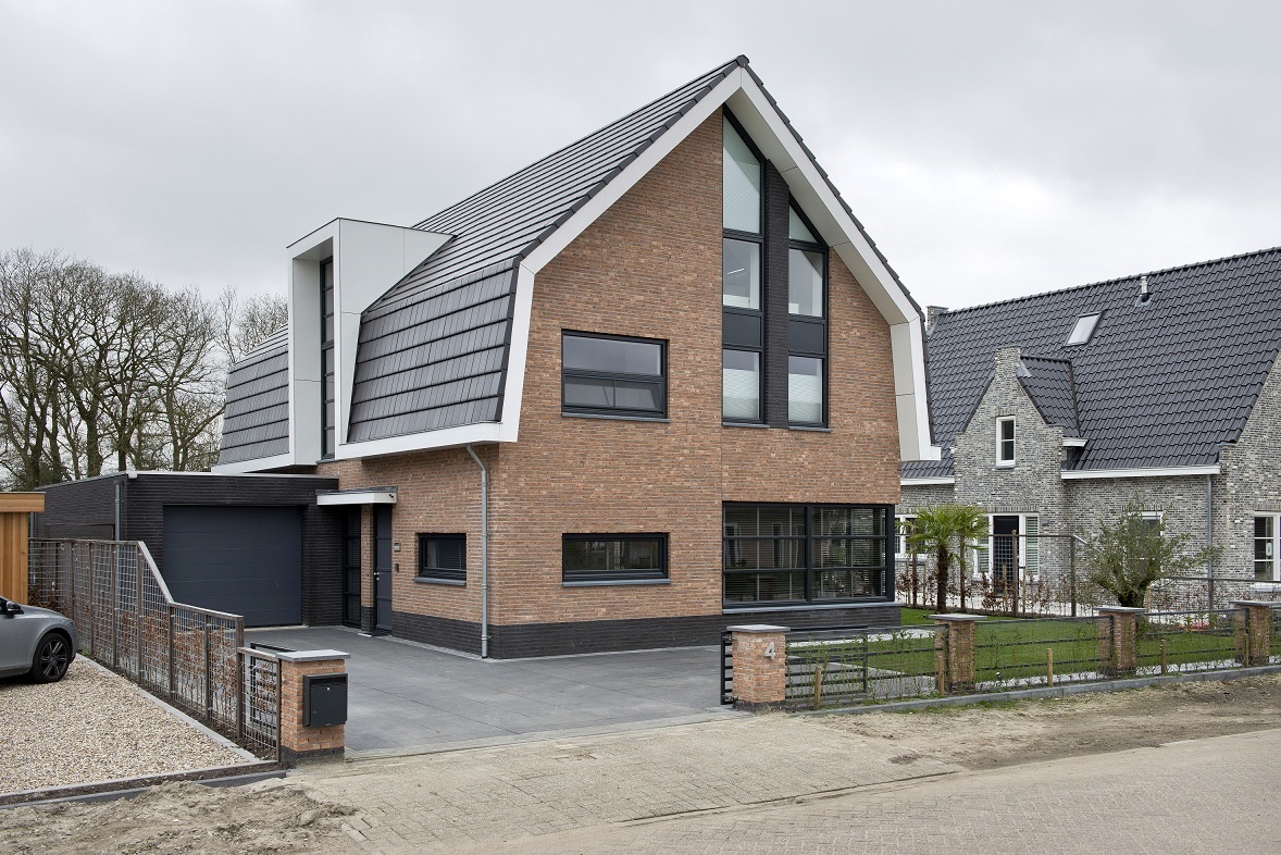 Mansardedak in pannen en riet - villa - bouwen - Wonen.nl